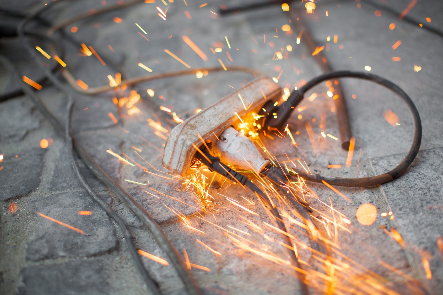 How Much Do Electricians Make A Year Bestemsguide How Much Do Electricians Make A Year Bestemsguide